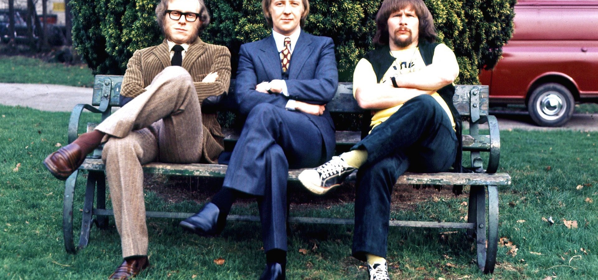 The Goodies Season 2 - watch full episodes streaming online