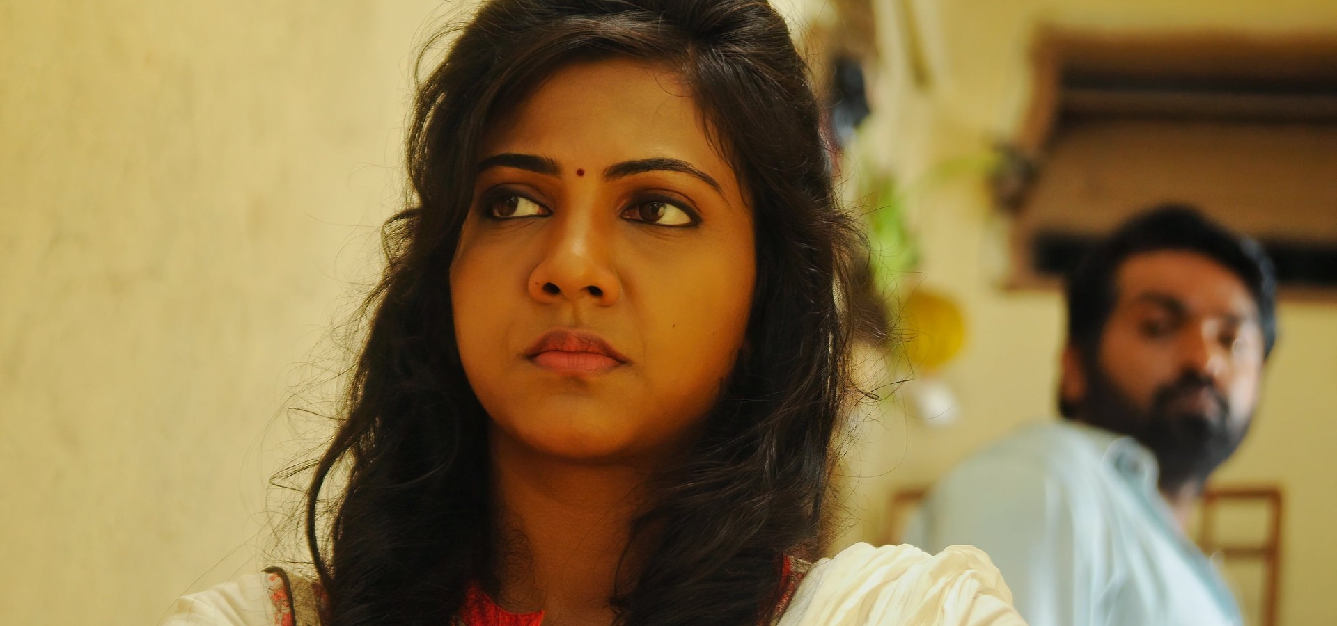 Kadhalum Kadanthu Pogum streaming: watch online