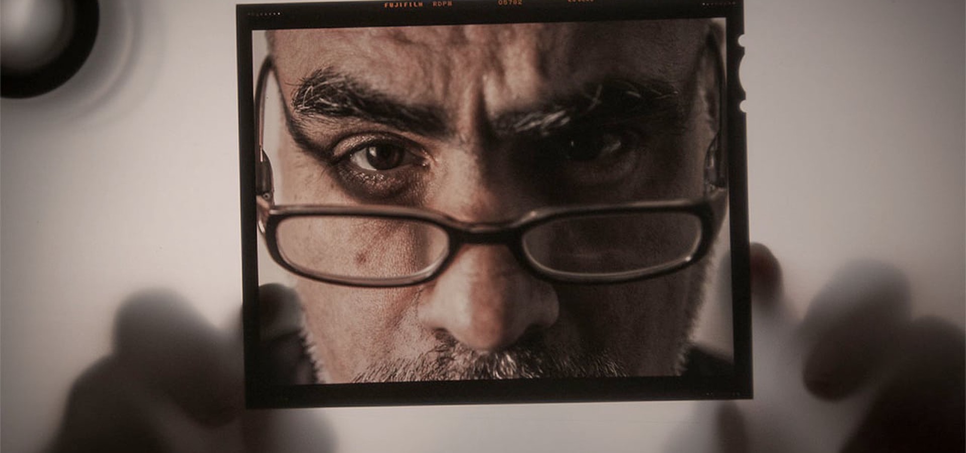 Unusual Suspects - streaming tv series online