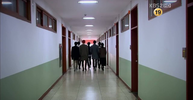 White Christmas - emisiune TV streaming online