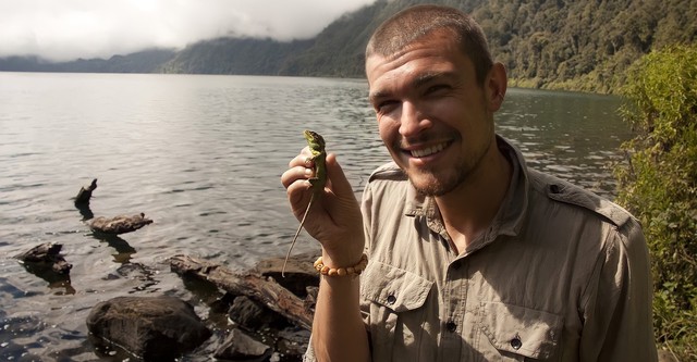 Beast Hunter - watch tv show stream online