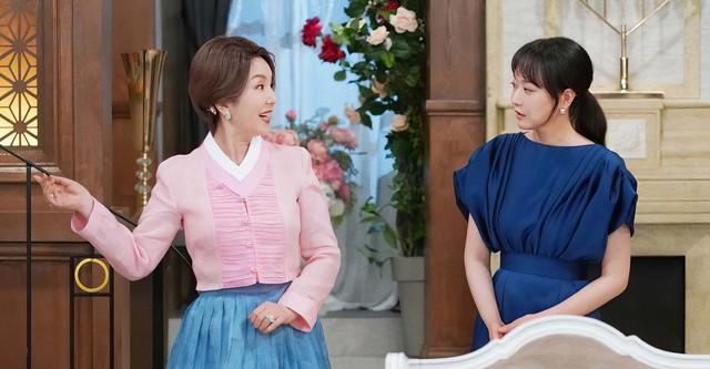 Gold Mask Season 1 - watch full episodes streaming online