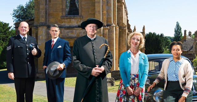 Father Brown Season 12 - watch full episodes streaming online