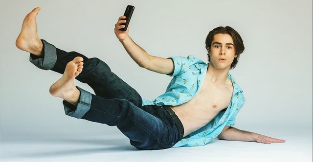 Single, Out (Serie de TV) - Ver la serie online