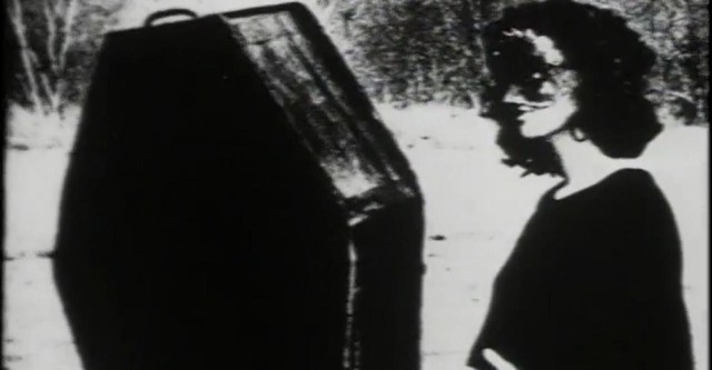 Begotten filme - Veja onde assistir online