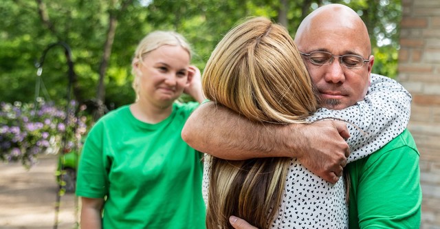 Relative Race Season 15 - watch episodes streaming online