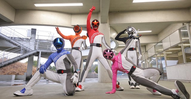 Bakuage Sentai Boonboomger - streaming online