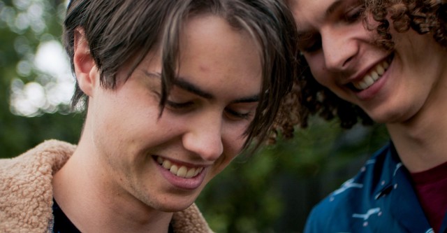 Single, Out Season 1 - watch full episodes streaming online