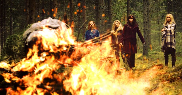 Honour Season 1 - watch full episodes streaming online