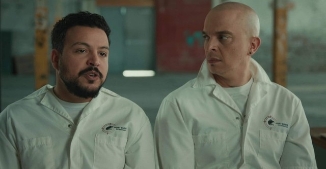 Double Jeu - watch tv show streaming online