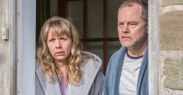 Bad Move Season 1 - watch full episodes streaming online