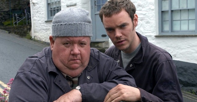 Doc Martin Season 2 - watch full episodes streaming online